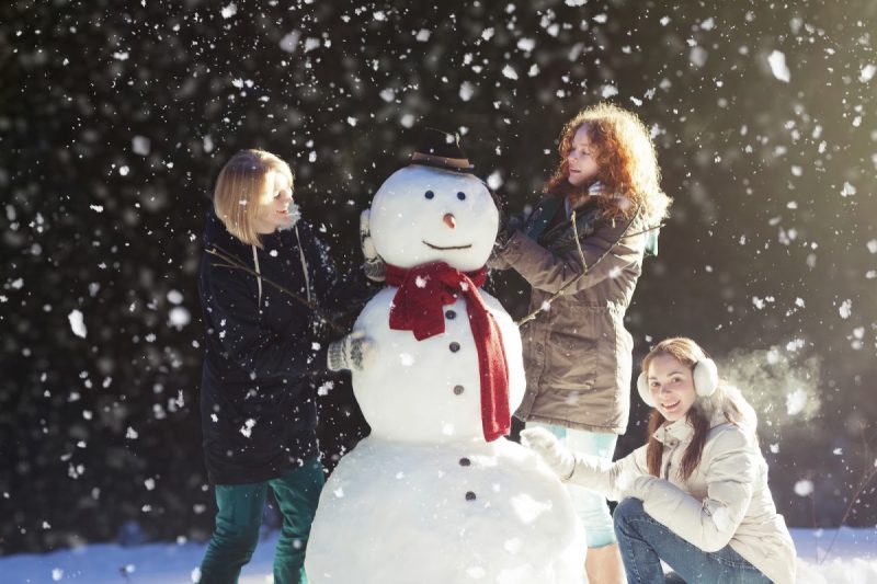 8 Things You Can Only Do In The Winter 8 Things You Can Only Do In The Winter